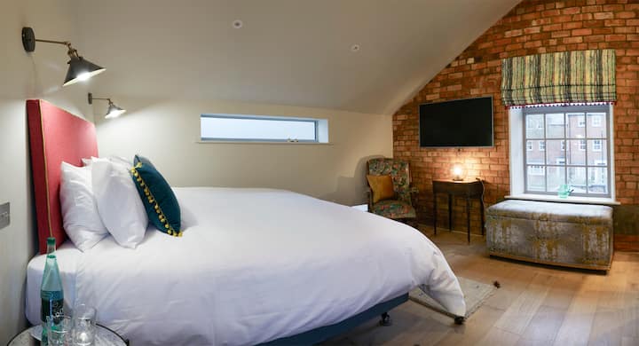 Fabulous Room In A Great Central Location. - York