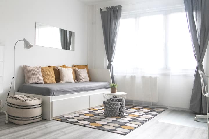 Stylish & Bright Apartment Budapest- Self-check-in - Budapeszt