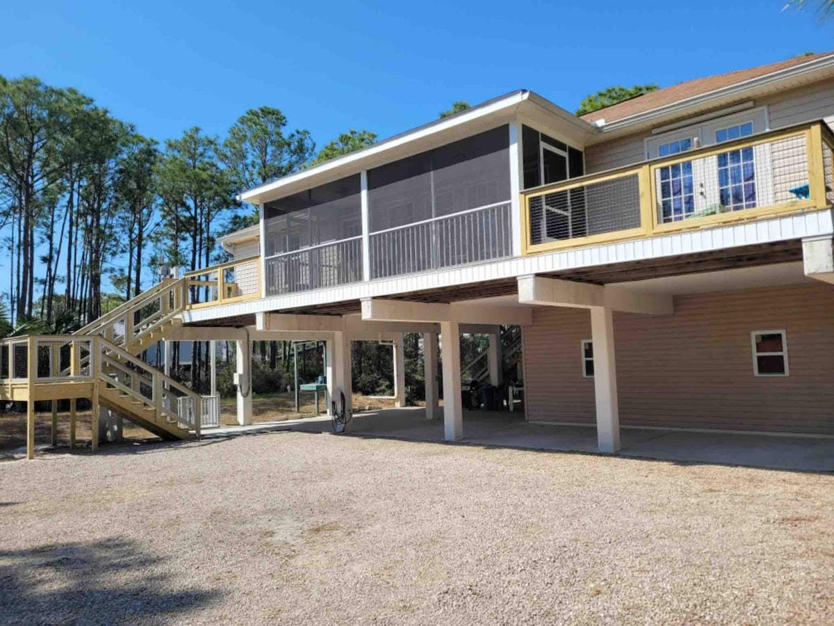 Serendipity By The Sea: SGI Home With A Beach View - Airbnb