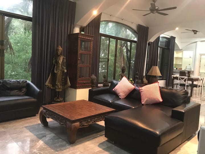 Deluxe House With Jacuzzi In Pattaya(jomtien) - Jomtien