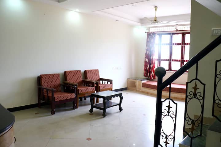 Duplex 2 Bedroom Apt - Anna Nagar West - Chennai