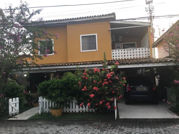 Condomínio Fechado. Segurança, Praia E Serviços. - Lauro de Freitas