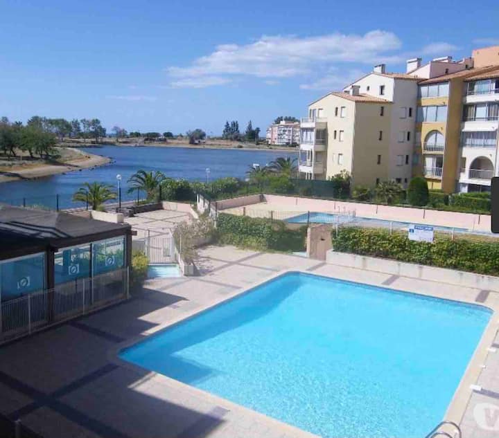 Lovely 6-person Apartment With Pool + Parking - Agde