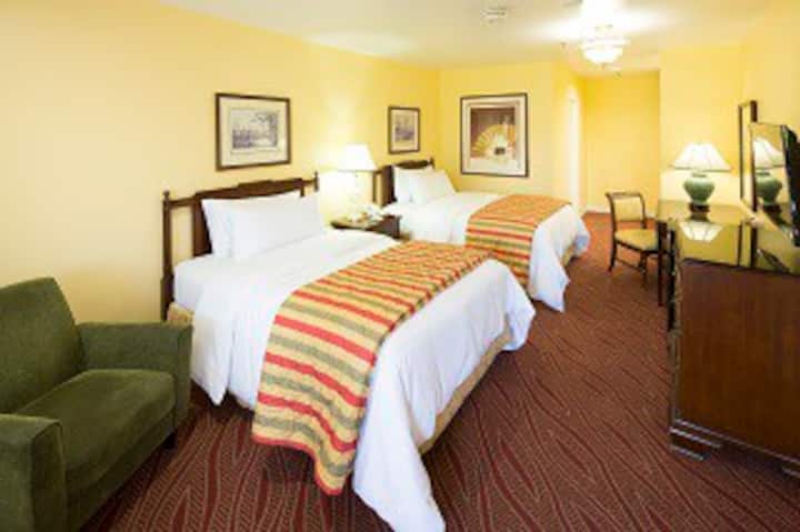 Deluxe Two Double Beds - Saratoga, CA