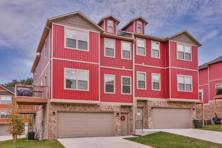 Razorback Getaway Close To University! - Fayetteville, AR