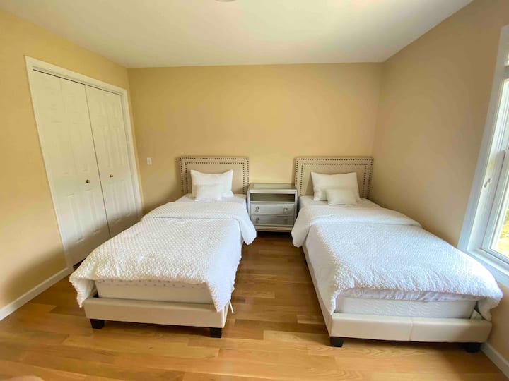 Room In East Hampton 2 Twin Beds - 東漢普頓