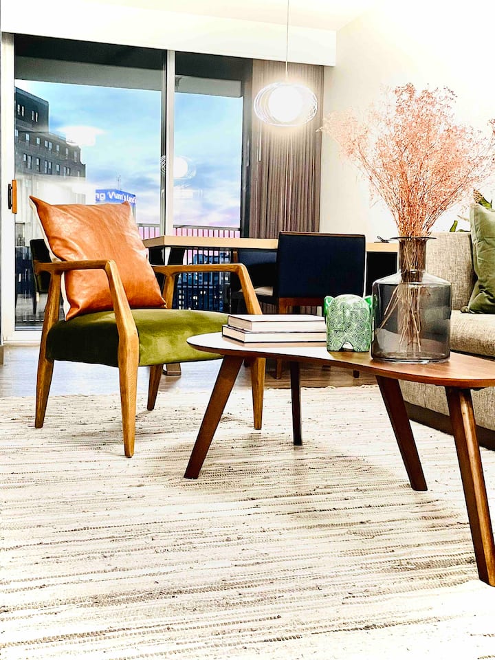 Lovely Modern Pad W/sunset Views - Philadelphia, PA