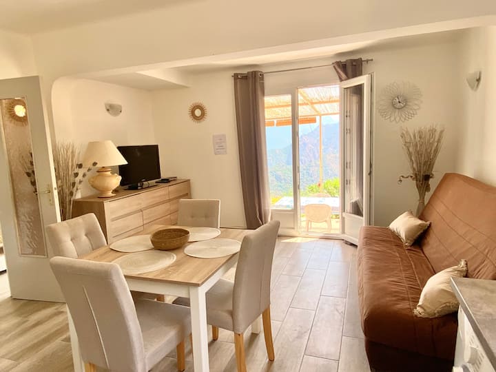 Location D’un Rez De Chaussée De Villa Sur Piana - Piana
