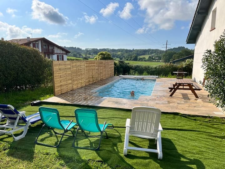 Belle Maison Basque Avec Piscine - Pays basque français