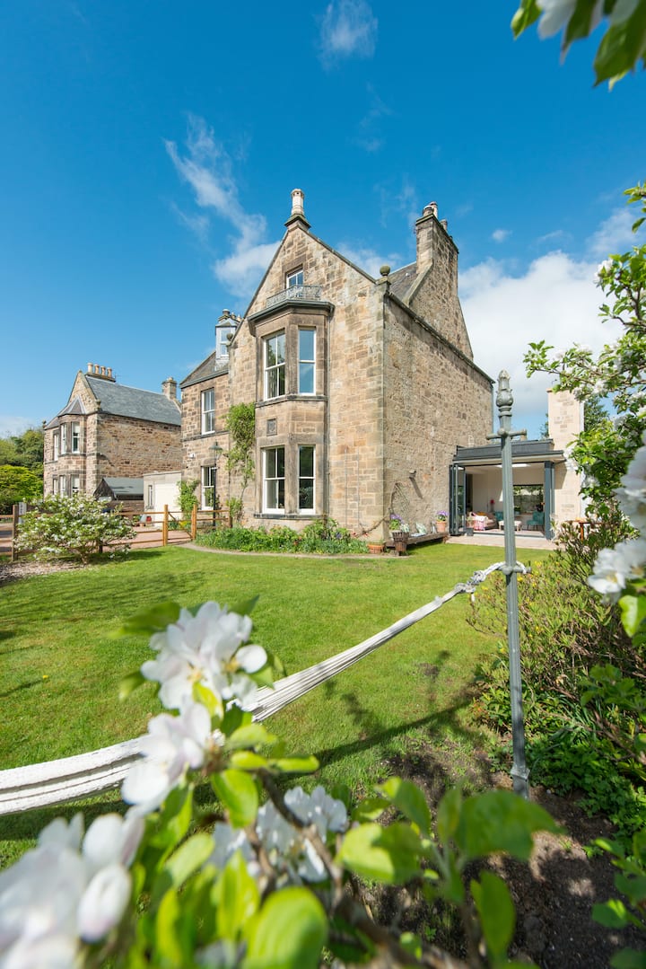 Boutique Victorian House Near Edinburgh & Beaches - Edinburgh