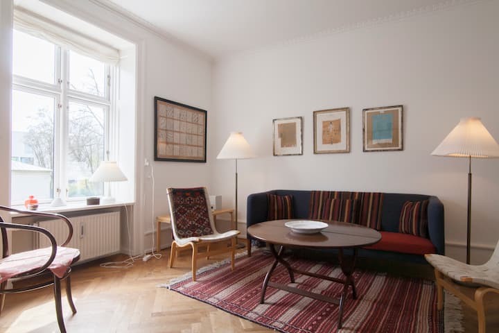 Classic Apt In Quiet Part Of Cph - Copenhaguen