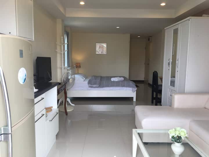 Hua Hin Apartment Near Beach - Thailand