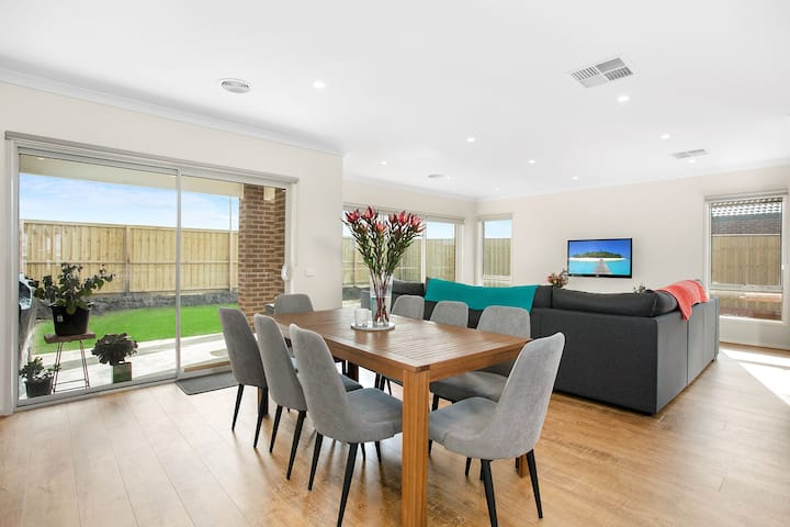 Beach Getaway - Family Friendly Home - Jan Juc