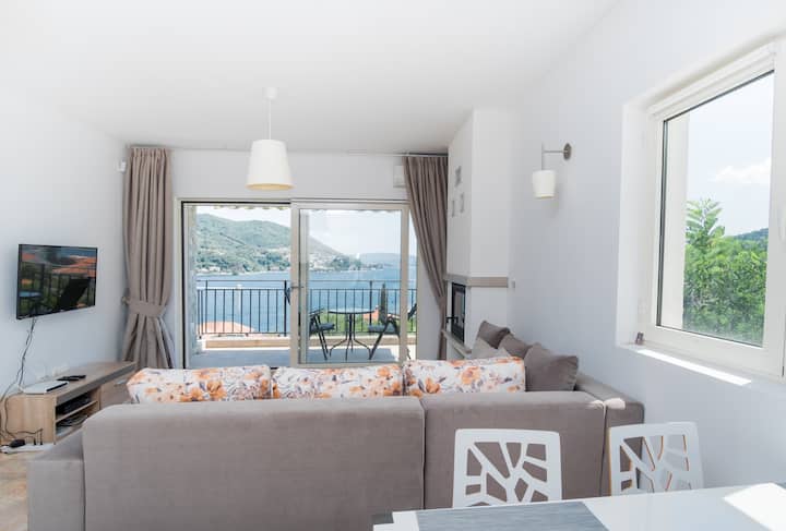 Sea View Apartment Kamenari - Montenegro