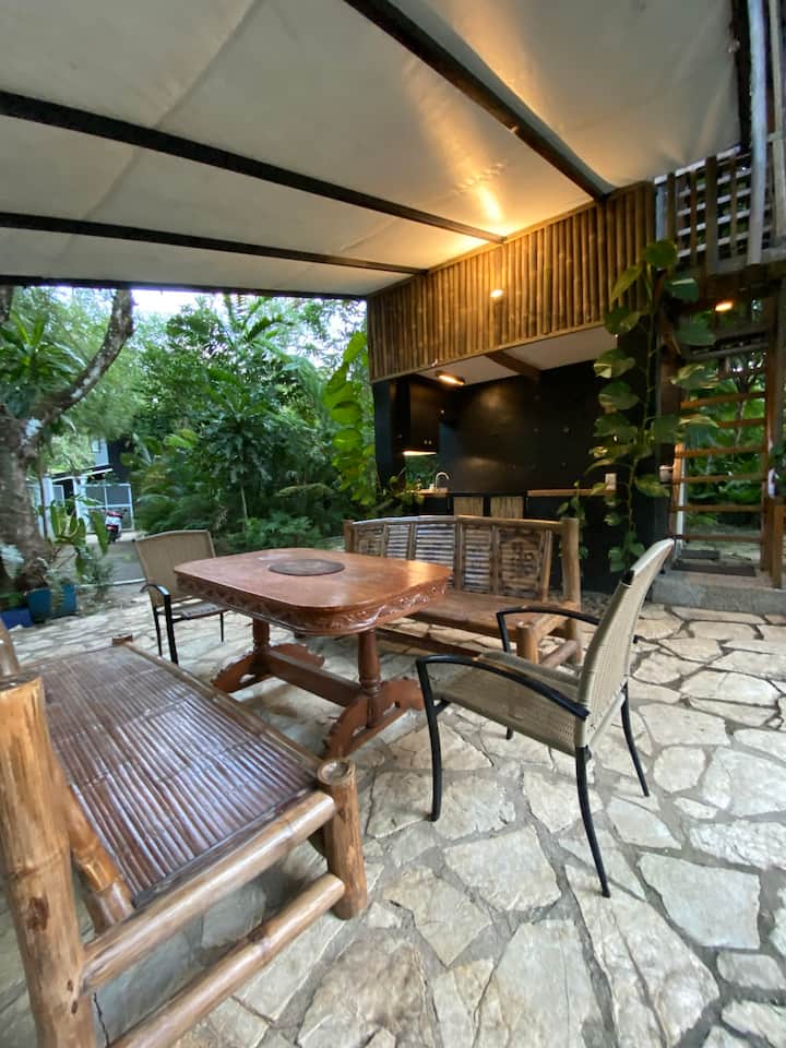 Rustic Tiny Kubo In Tanay, Rizal. - Tanay