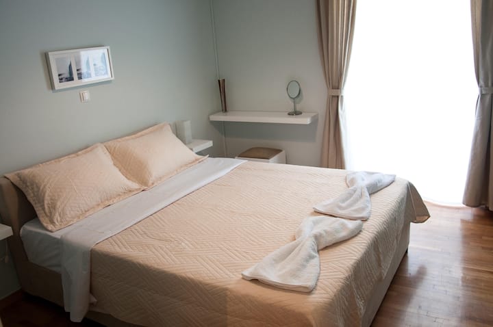 Stylish And Quiet Apt Next To Historic Center - Athens