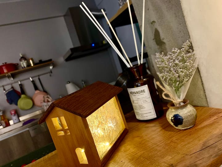 ((寵物友善空間))極簡風格的50年老屋 近龍山寺 近西門町 - 蘆洲區