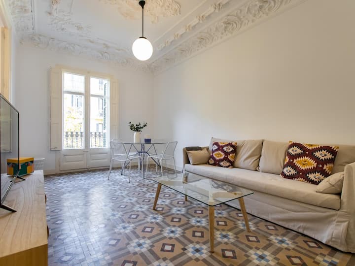 Modernist And Stylish Flat In The Heart Of Bcn - Barcelone