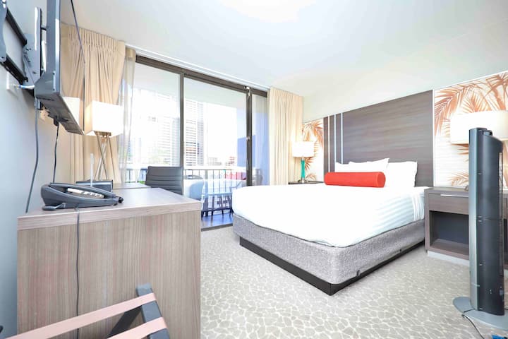 Lovely Studio @ Aqua Palms Waikiki With Parking - Honolulu