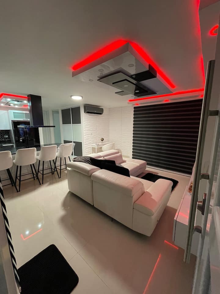 Luxury’s Home - San Juan