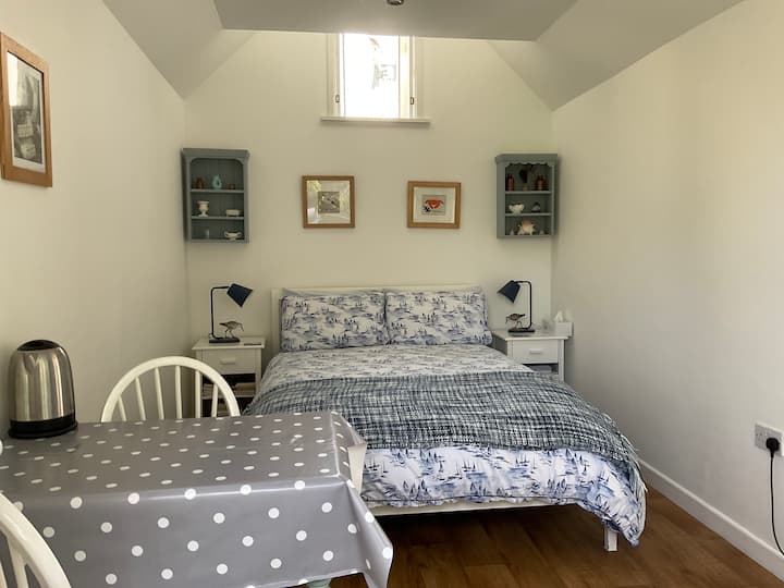 Private Annexe By The Sea, En-suite Sleeps 2 - Penzance
