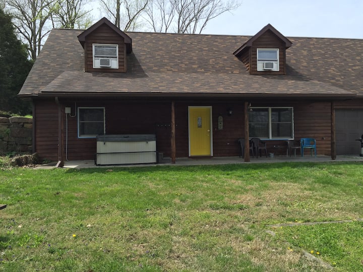 Private, Home Away From Home With Lots Of Extras - Trail of Tears State Forest, Jonesboro