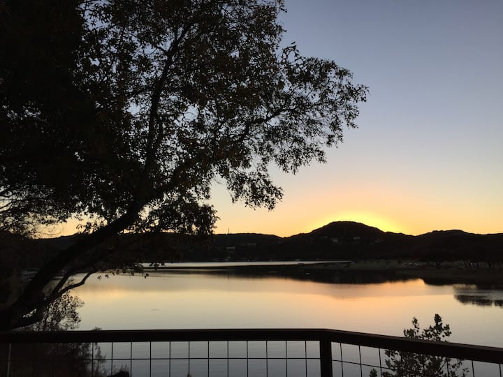 Lake Travis Sunset House - Lake Travis