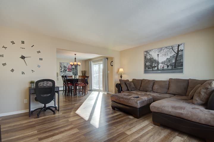 Appartement Moderne De 3ch Avec Parking Gratuit - Ottawa