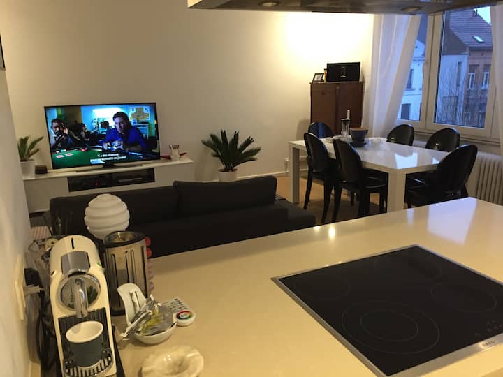 Appartement Moderne In Ixelles Place Du Châtelain - Anderlecht