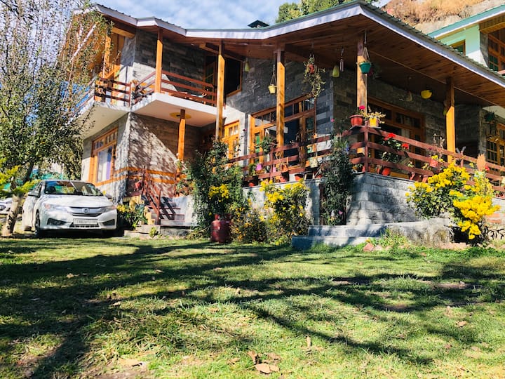 Manali Holiday Rentals & Homes - Himachal Pradesh, India | Airbnb