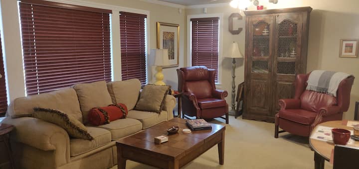 Walk To Ole Miss Events! - Oxford, MS