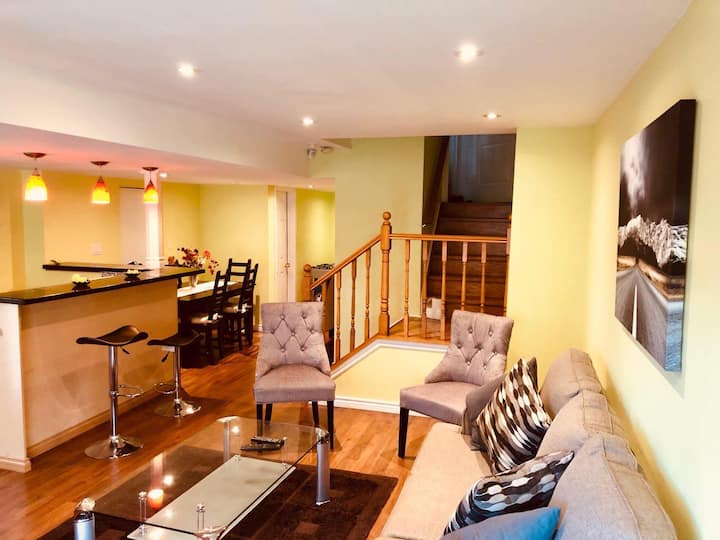 Great Walkout Basement Apartment - Vaughan