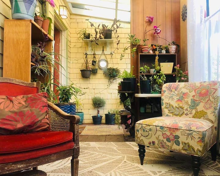 Cozy Room In Artistic Victorian - Eureka, CA