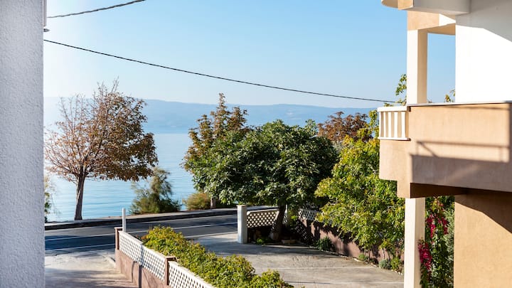 2+2 Apartment In Dugi Rat (Omiš) - Brač