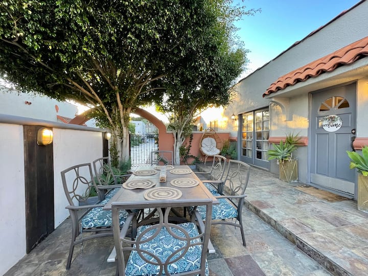 Private Bungalow In Weho Next To Chaplin Cottages - Los Ángeles, CA