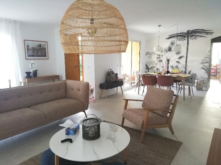 Maison De Charme Moderne Et Piscine Au Calme - Marseille