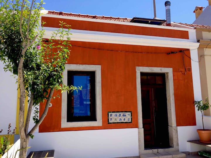 Setubal City Casa Laranja, 2 Bathrooms, 2 Terraces - Setúbal