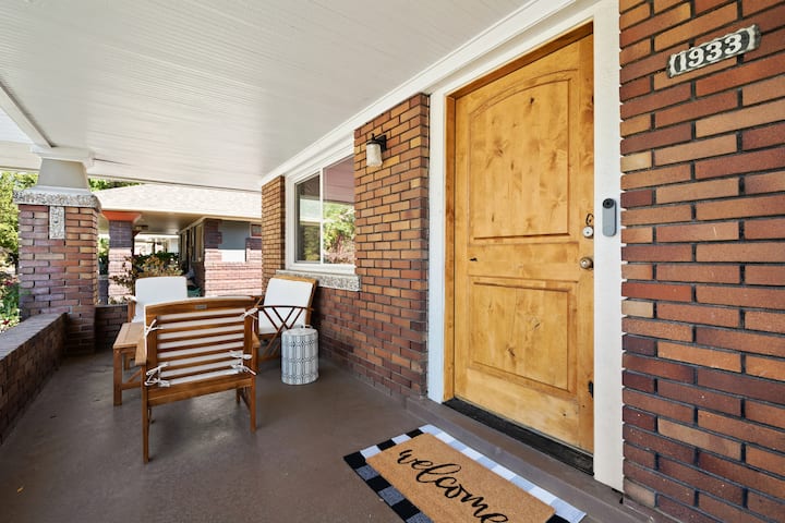 Seriously Cute 4br 2ba Bungalow W/ Garage - Salt Lake City, UT