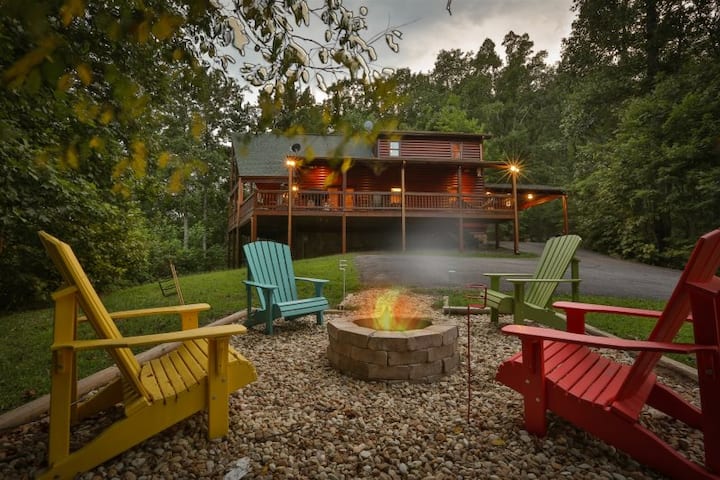 Million Dollar Views! Book Now For The Fall Colors - Blue Ridge, GA
