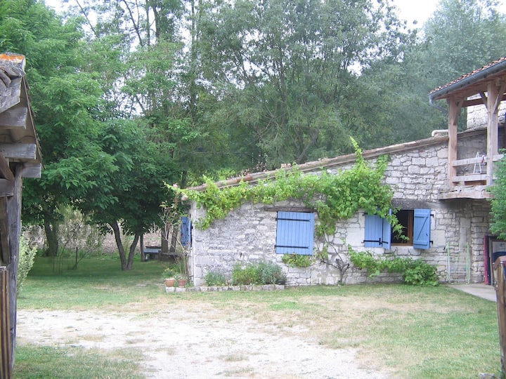 Petite Maison En Pierre à Lasgonies - Lot-et-Garonne