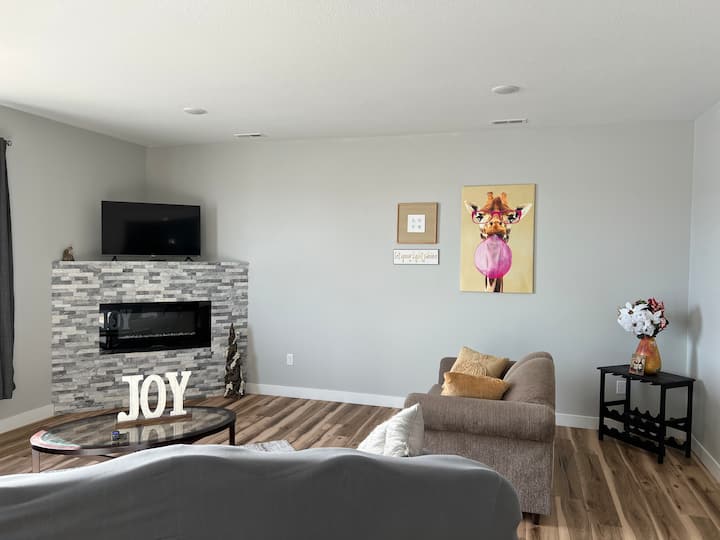 Brand New Construction 4 Beds Heated Garage - Minot, ND