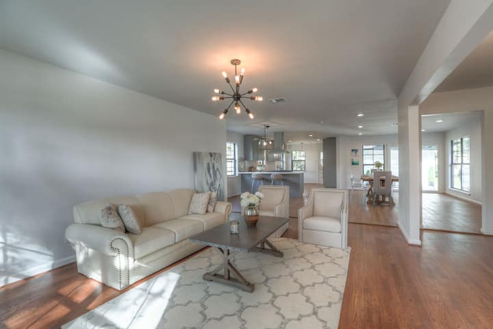 Lilly's Maison #1-medical Center/galleria/nrg - Houston, TX