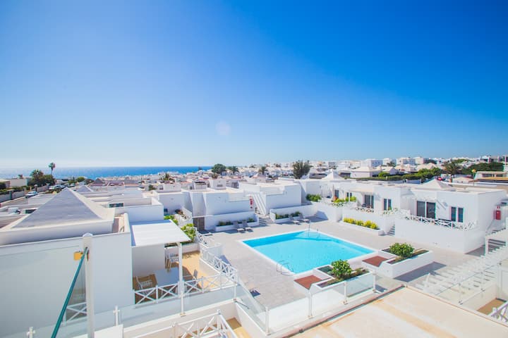 Flower Beach Suite 25 - Arrecife