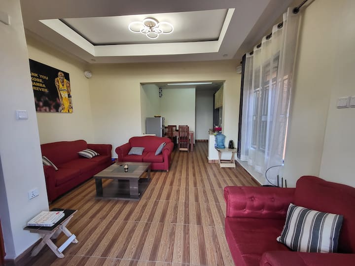 One Cozy Room Available For Airbnb. - キガリ