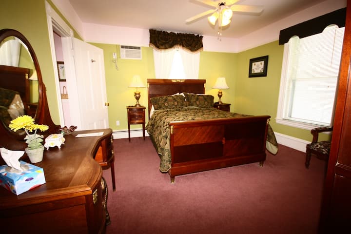 Come From Away B&b Inn - Historic House - J.l. Peters (Room 3) - Digby