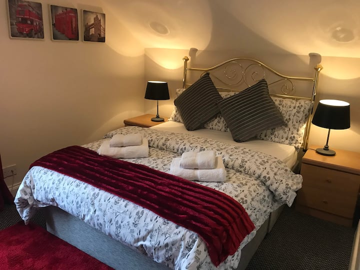 Charming Double Ensuite In Victorian Guesthouse - Carrickfergus