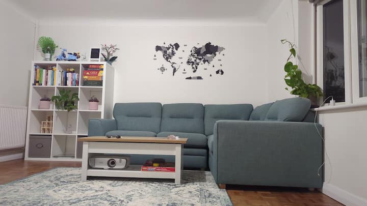 2bhk Apartment In Eastcote, London - Hayes