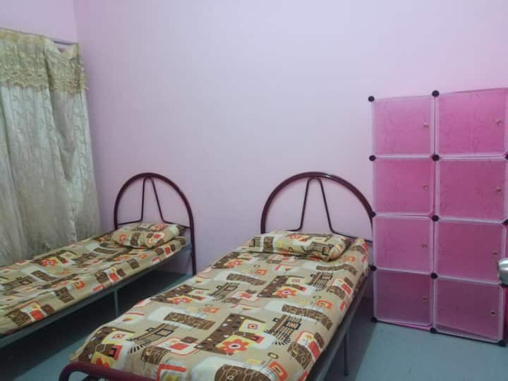 Bella'd Room Tanjong Malim (Female Only) - Kerling