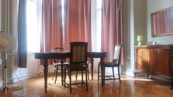 2-rooms Flat With Balcony In Historical Center - Budapest