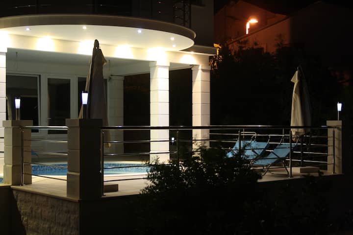 Apartments Marelic - Sun Beach *** - Suite A3 - Smokvica